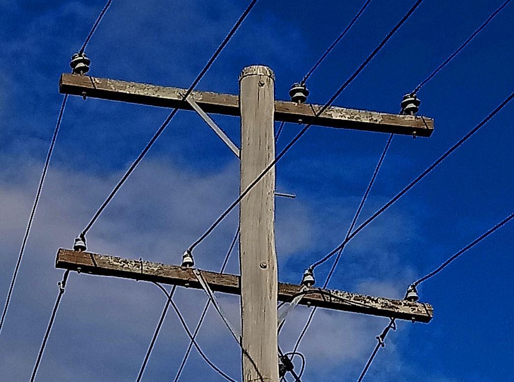 Pin or strain for uplift? – Poles 'n' Wires